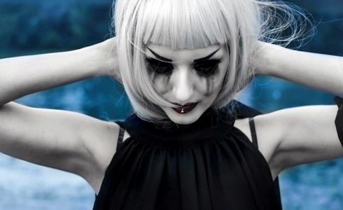 Create A Spooky Look With Our Top 7 Coloured Lenses – Halloween Contact ...